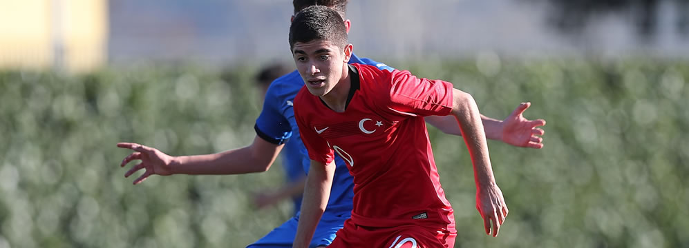 Der FC Bayern zeigt Interesse am türkischen Youngster Burak Ince
