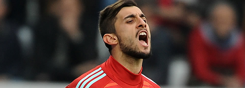 Der FC Genua strebt eine Rückkehr von Goalie Mattia Perin an