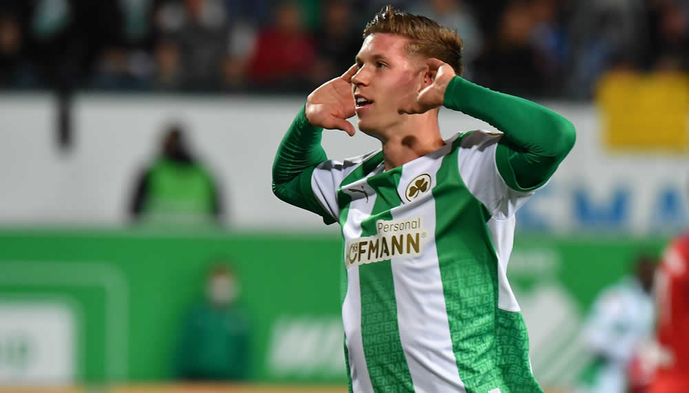 Greuther Fürth: Cedric Itten freut sich über Torpremiere