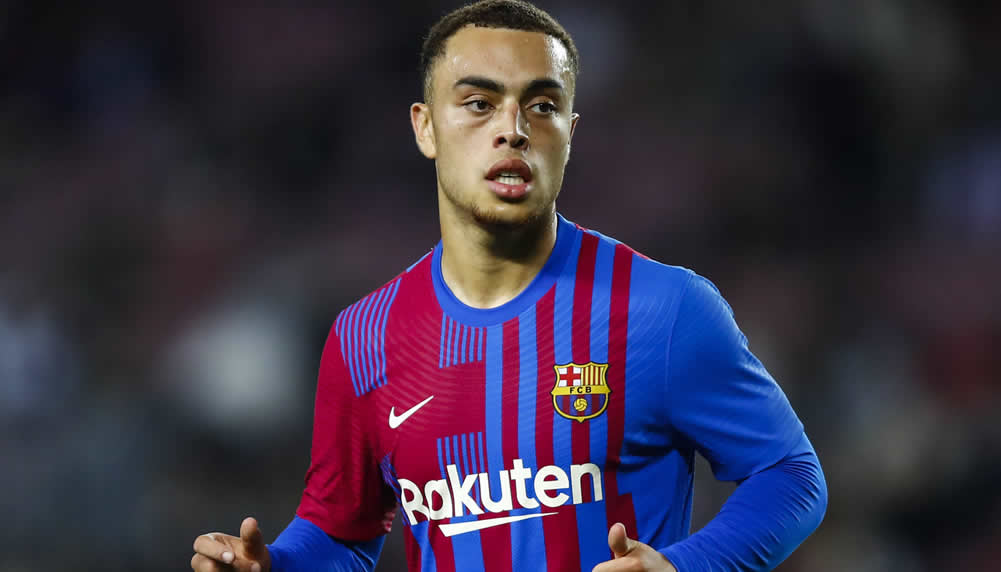 Der FC Bayern erkundigt sich nach einem Barça-Verteidiger