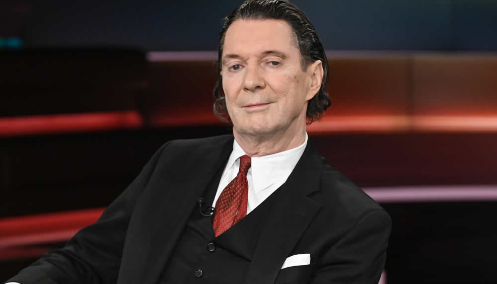 Martin Suter schreibt eine Romanbiografie über Bastian Schweinsteiger