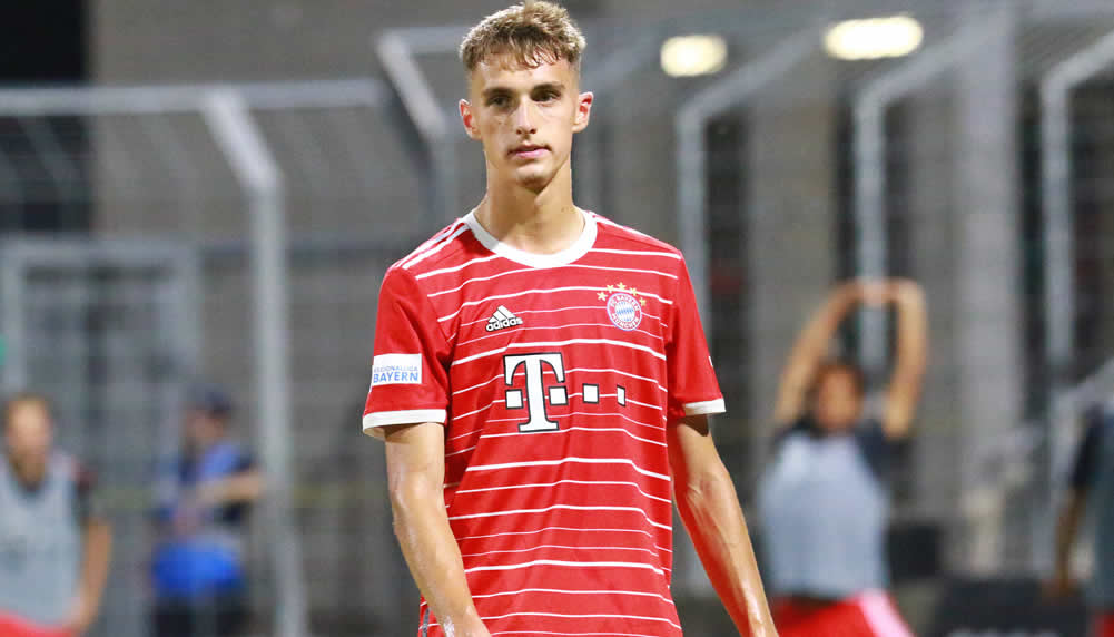 Profivertrag: Der FC Bayern befördert ein Supertalent