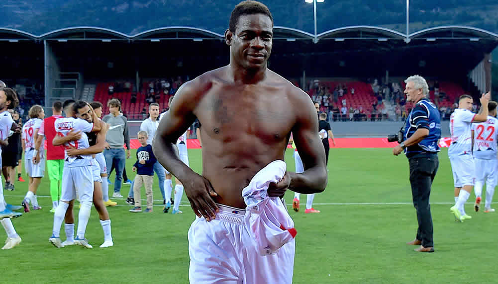 Mario Balotelli feierte den Sieg gegen FCB in italienischer Disco