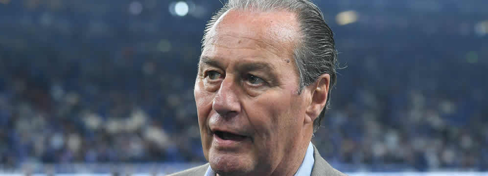 Huub Stevens beendet Trainerkarriere aus Gesundheitsgründen