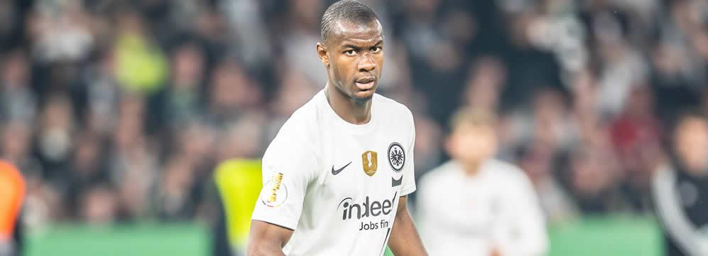 Grünes Licht: Evan N’Dicka wechselt zur AS Roma | 4-4-2.com