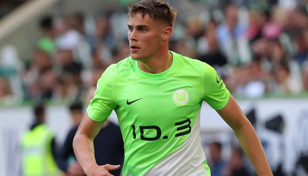 Auch Wölfe-Verteidiger Micky van den Ven bei Bayern ein Thema