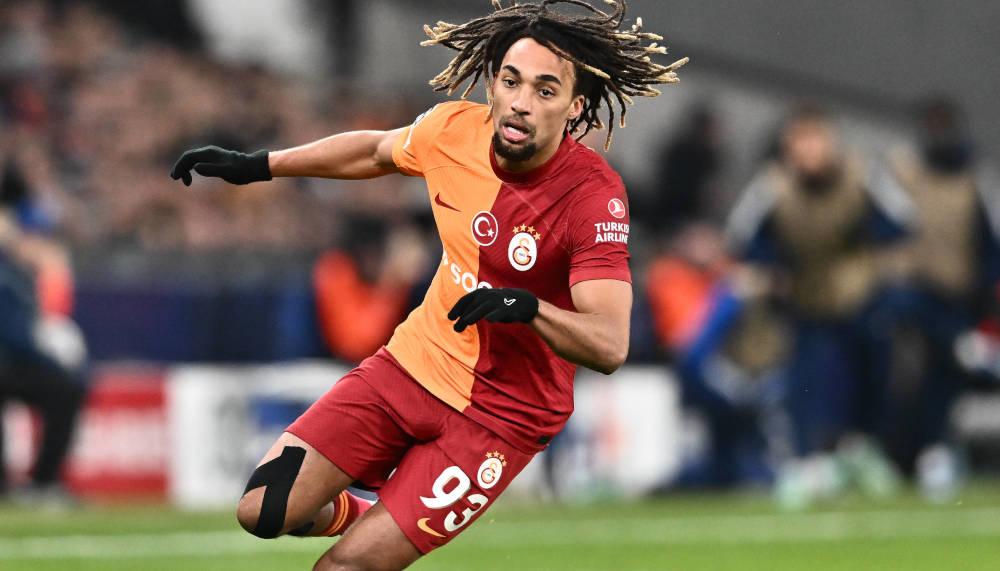 Bayern-Neuzugang Sacha Boey reist am Samstag nach München