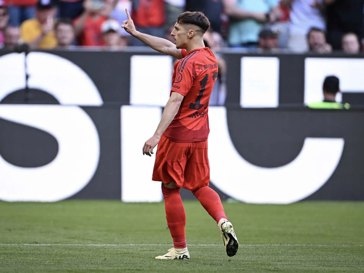 Statt Joshua Zirkzee: Roma gibt Angebot für Bayern-Star ab